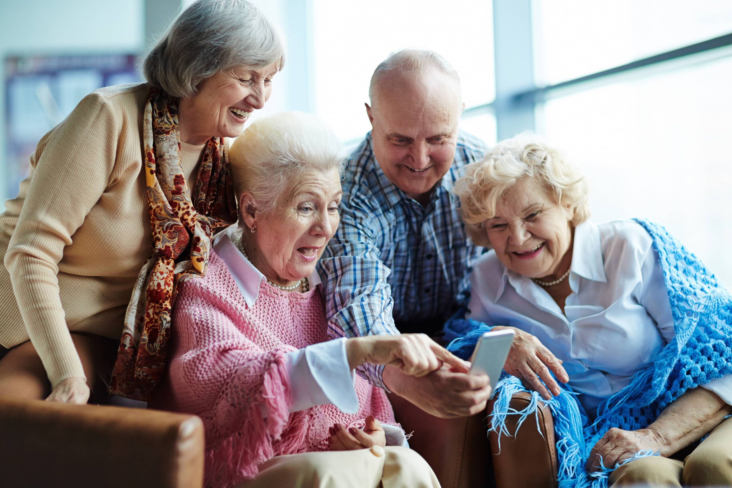 "Le grand papy-boom" : L'arrivée massive des baby-boomers à l'âge de 75 ...